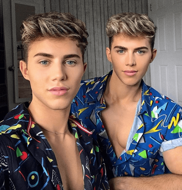 Gemelli fanno coming out: la commovente risposta della mamma - Gay.it