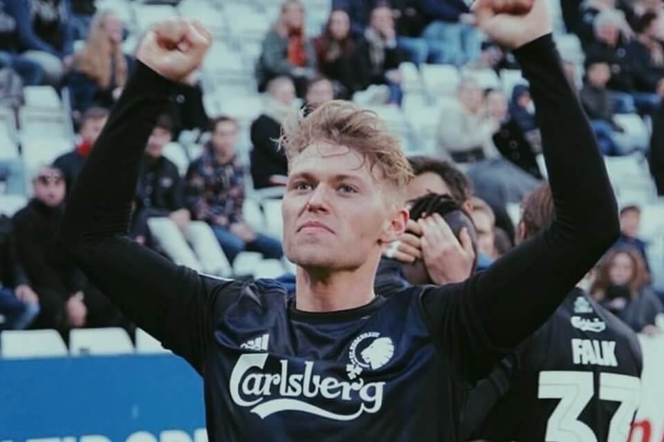 Viktor Fischer, cori omofobi contro il calciatore danese che replica ...