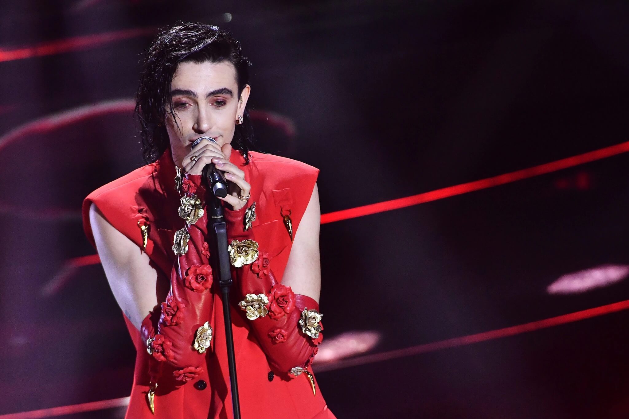 Michele Bravi: luci e ombre di una bellissima voce della musica ...