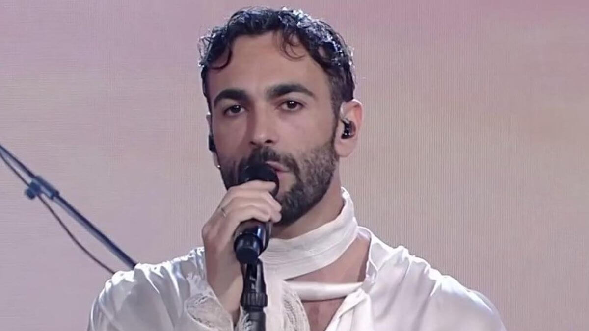 Marco Mengoni, l'appello in diretta: "Andate a votare per il referendum ...