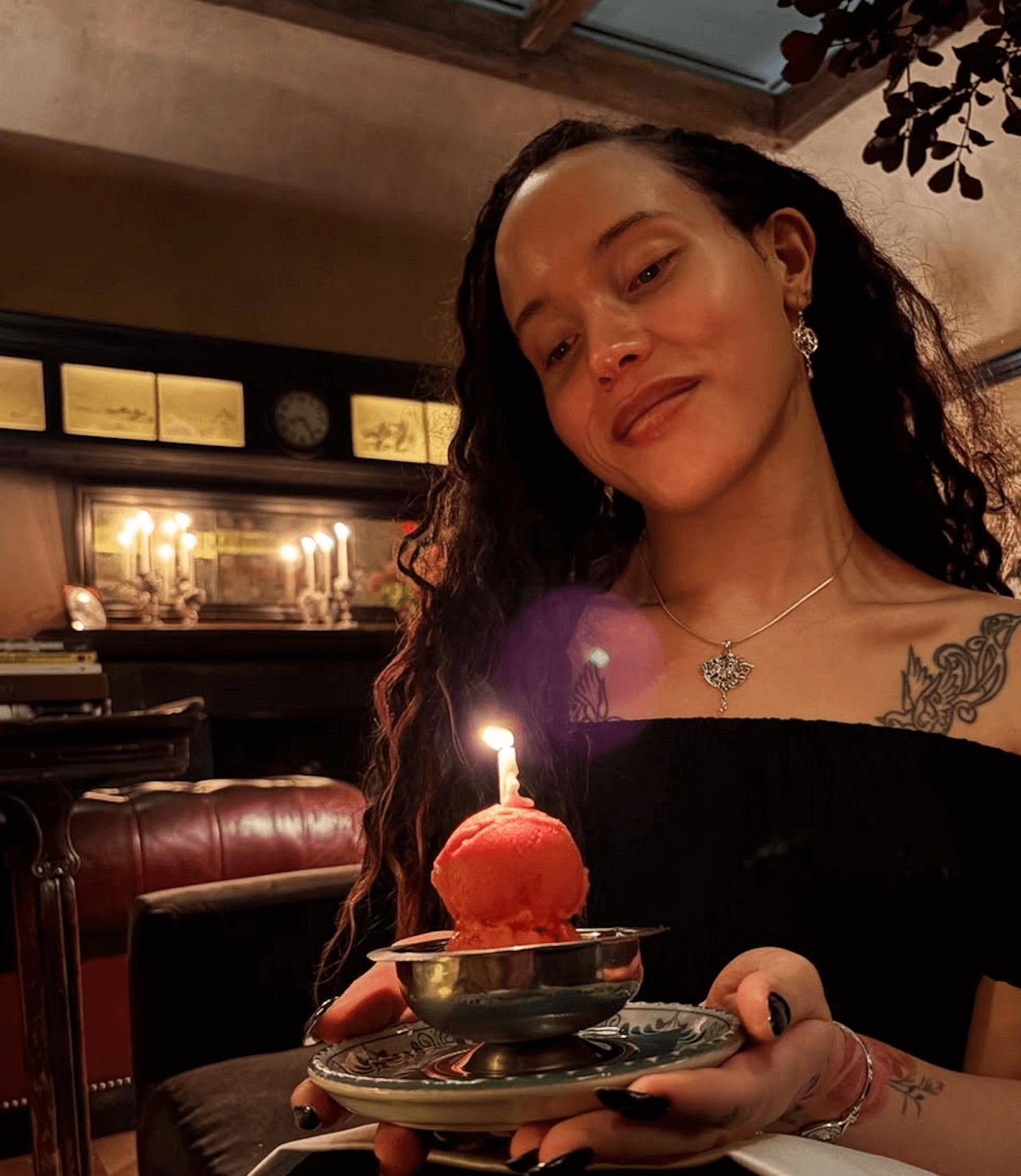Airyn De Niro ringrazia papà Robert dopo il coming out come donna trans ...